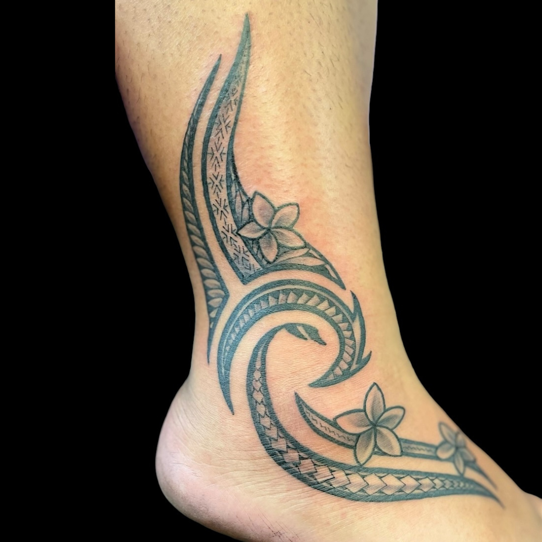 Samoan Moon Tattoos 43 Traditional Polynesian Tattoo Designs With